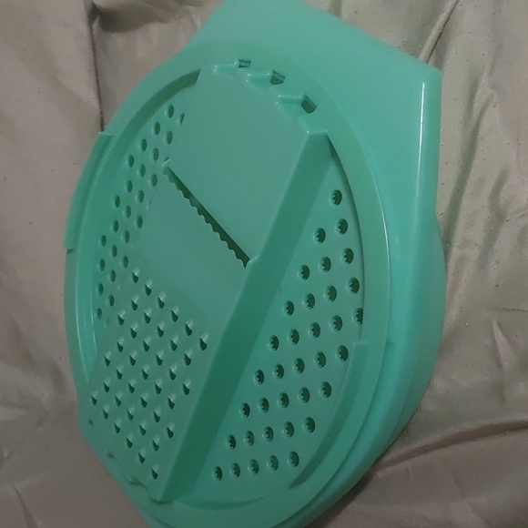 Tupperware | Kitchen | Vintage Tupperware Grater | Poshmark